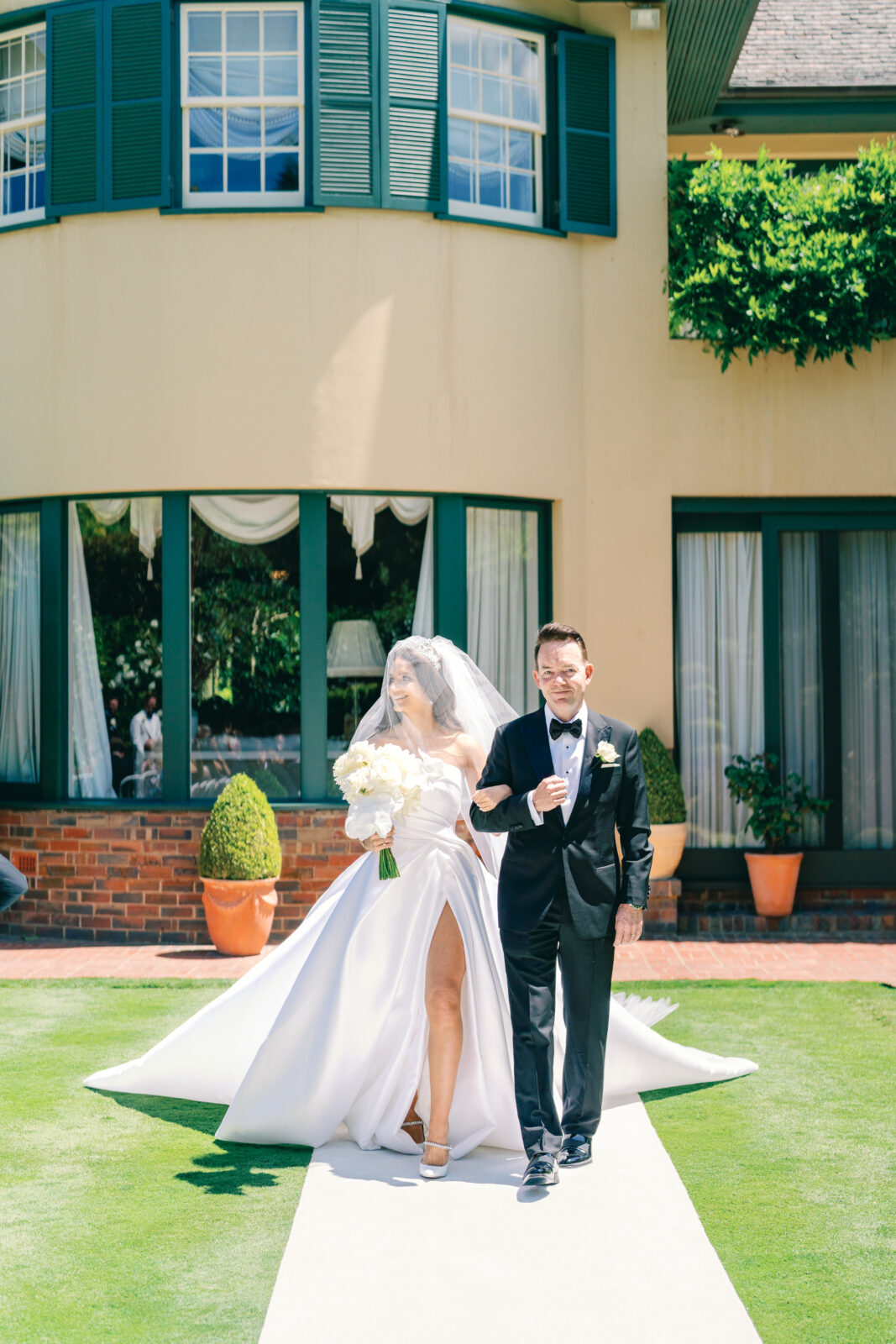 Harry Fox Wedding: An Elegant Affair at the Lindsay Fox's Mansion