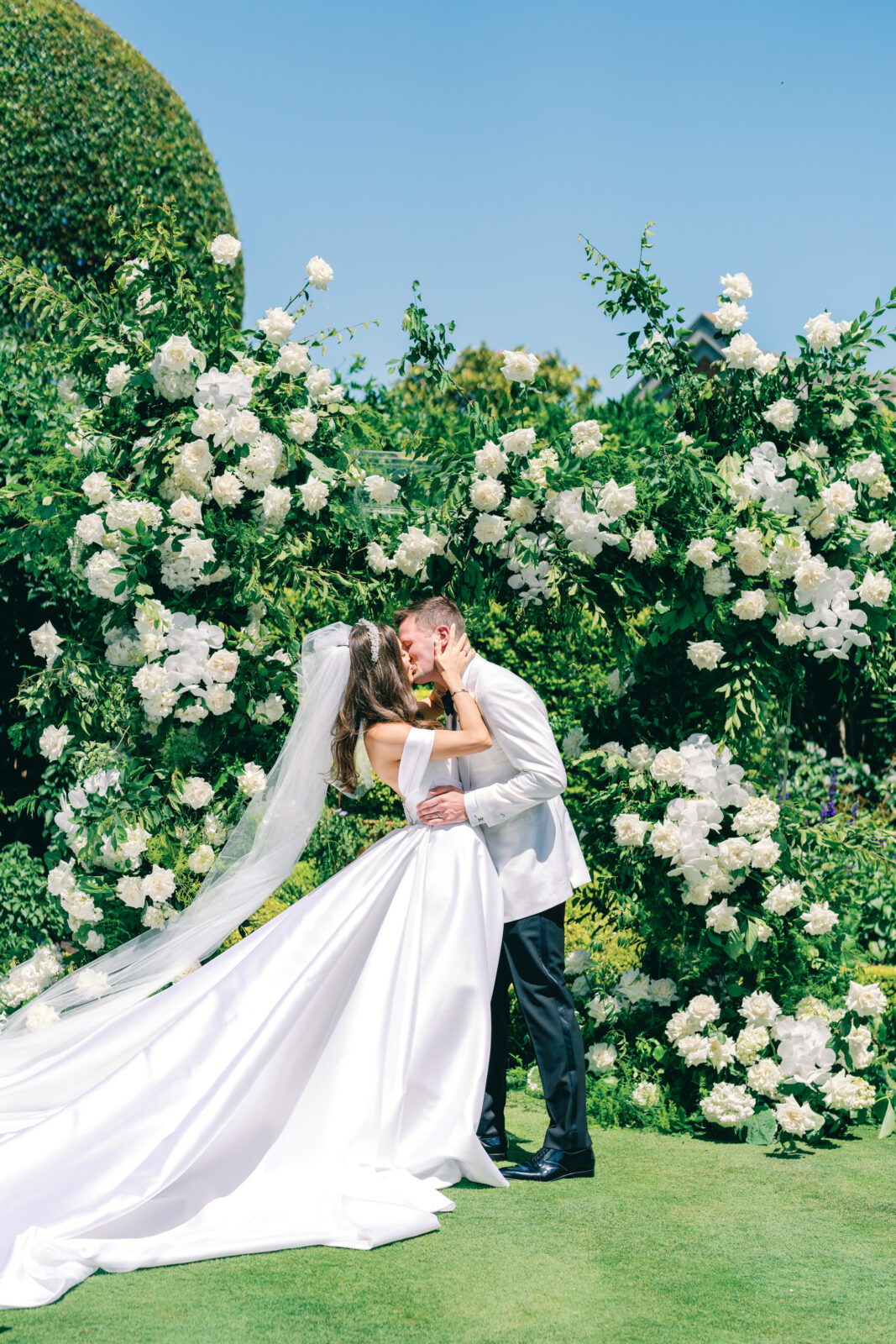 Harry Fox Wedding: An Elegant Affair at the Lindsay Fox's Mansion